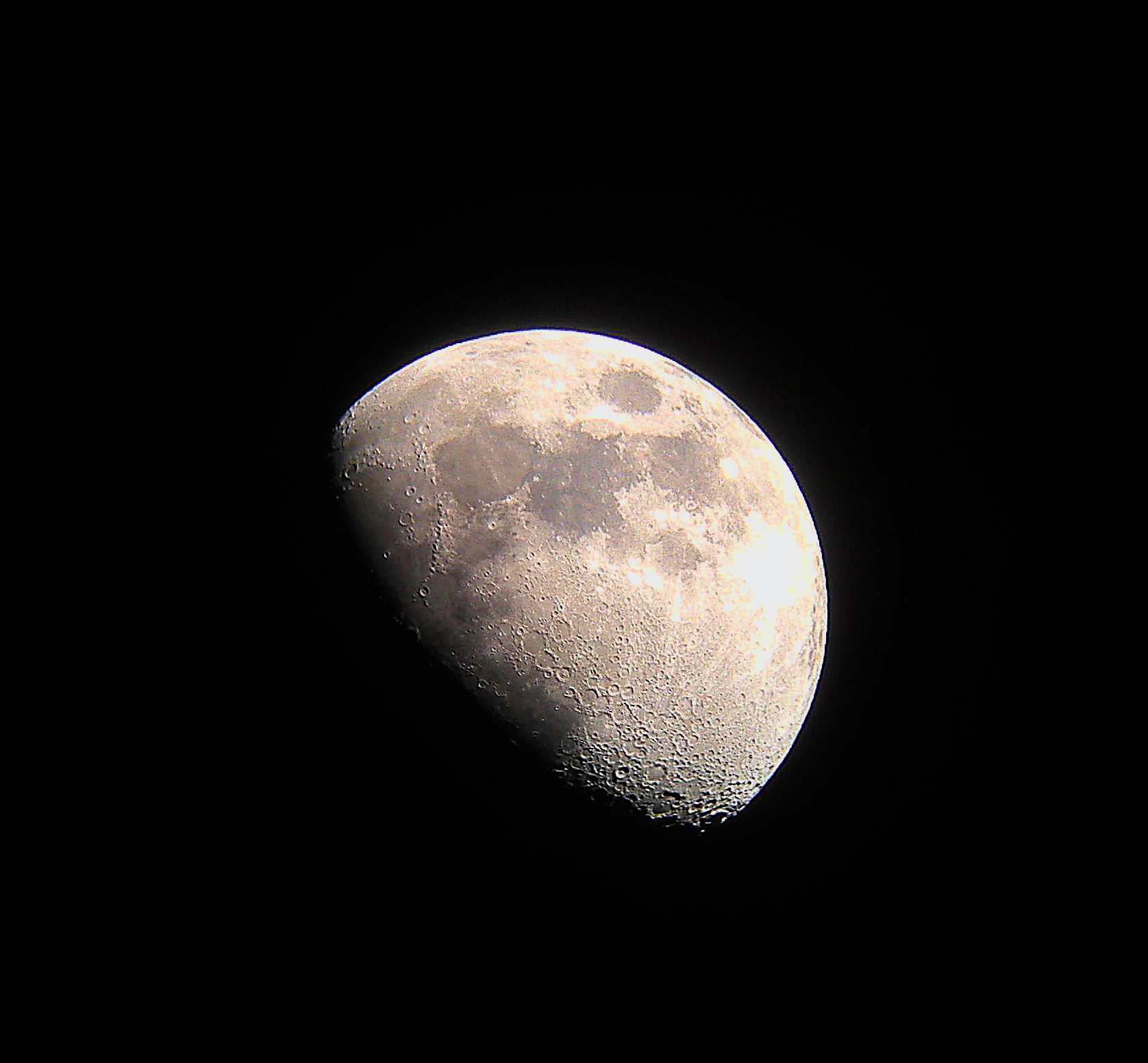 Lady Luna, de data asta in imagini!